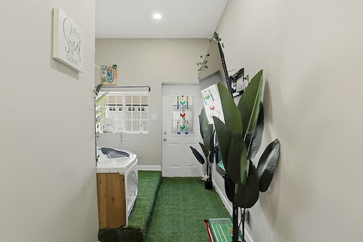 Howdy Hideout - Greenwood, IN