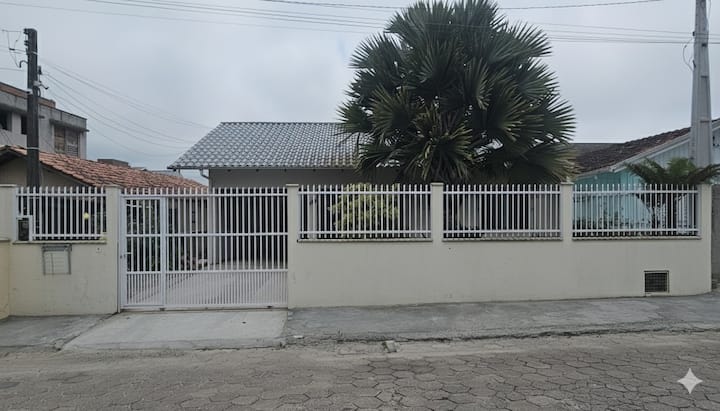 Casa Completa Em Penha-sc. Perto Do Beto Carrero. - Penha