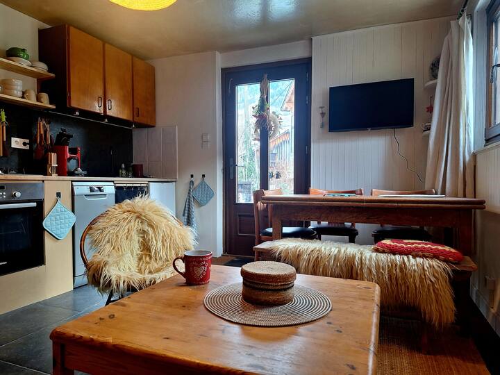 Appartement Independant Dans Chalet - Lac de Montriond