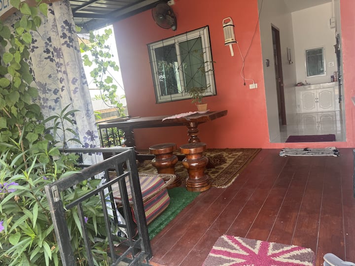 Ostello Moderno Contuk Tuk Vicino Centro Chianrai - Tailandia