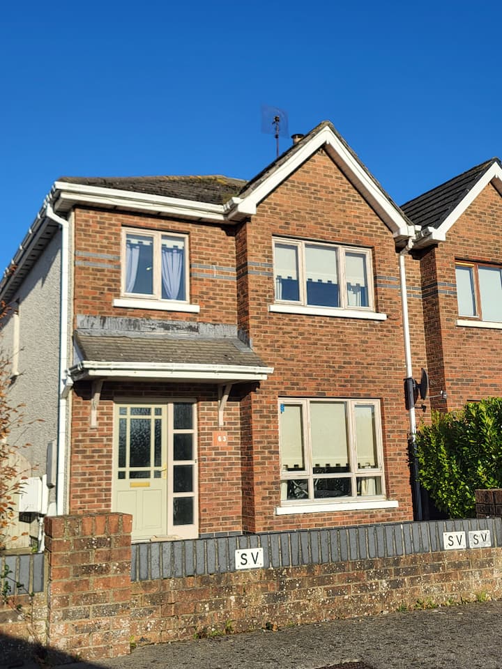 3 Bedroom Home (Sleeps 5) - County Laois