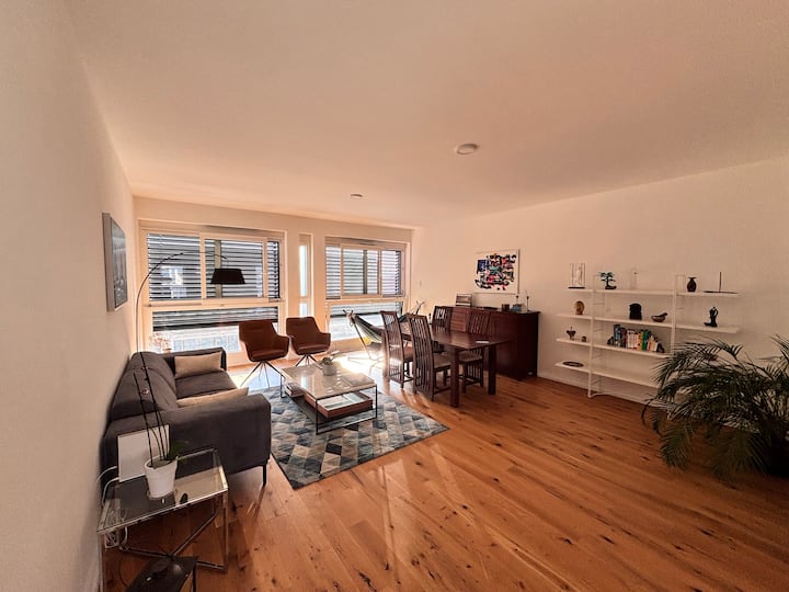 Centrally Located Overlooking The Old Town & Rhône - Genève