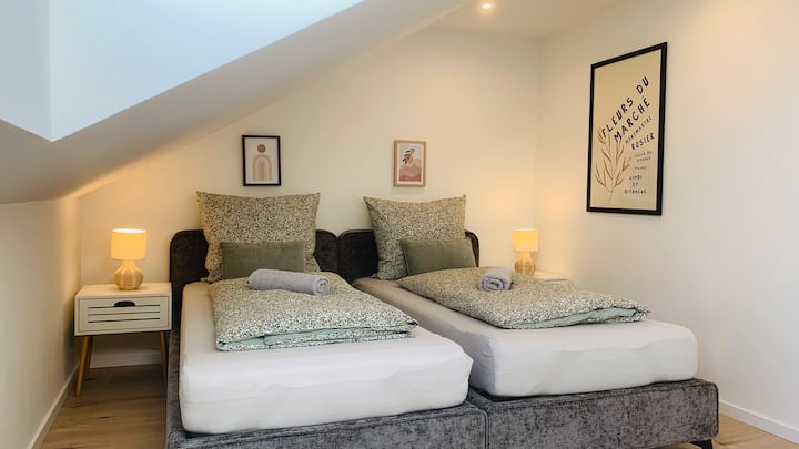 Yello Homes | 4 Gäste | 3 Zimmer | Stadtblick - Herzogenaurach