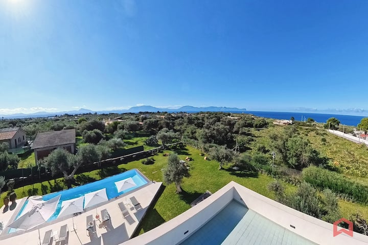 Strepitosa Villa Vista Mare Con Piscina Privata - Terrasini
