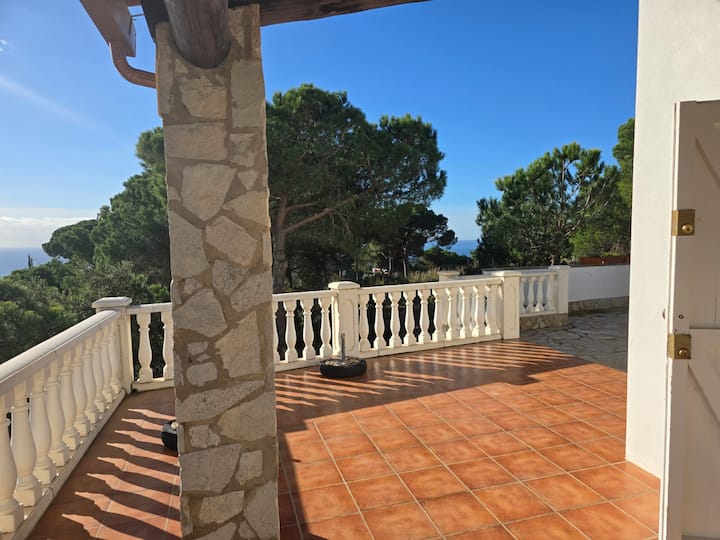 Magnifica Casa Con Piscina Y Vista Al Mar - Lloret de Mar