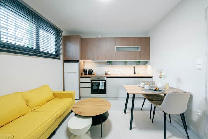 Air One Megara - Мегара