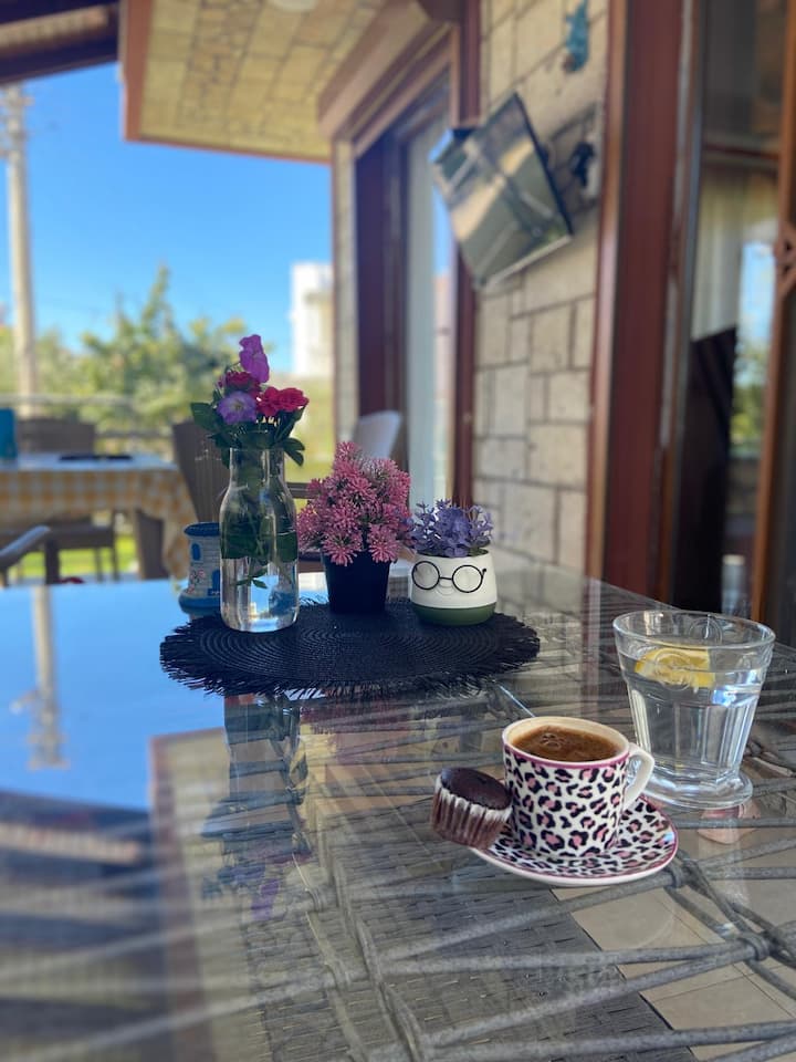 Bu öZel Evde, Huzurlu Bir Tatil Sizi Bekliyor! - Dikili