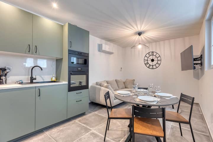 City Apartment Grenoble - Proche Centre & Tram - Grenoble
