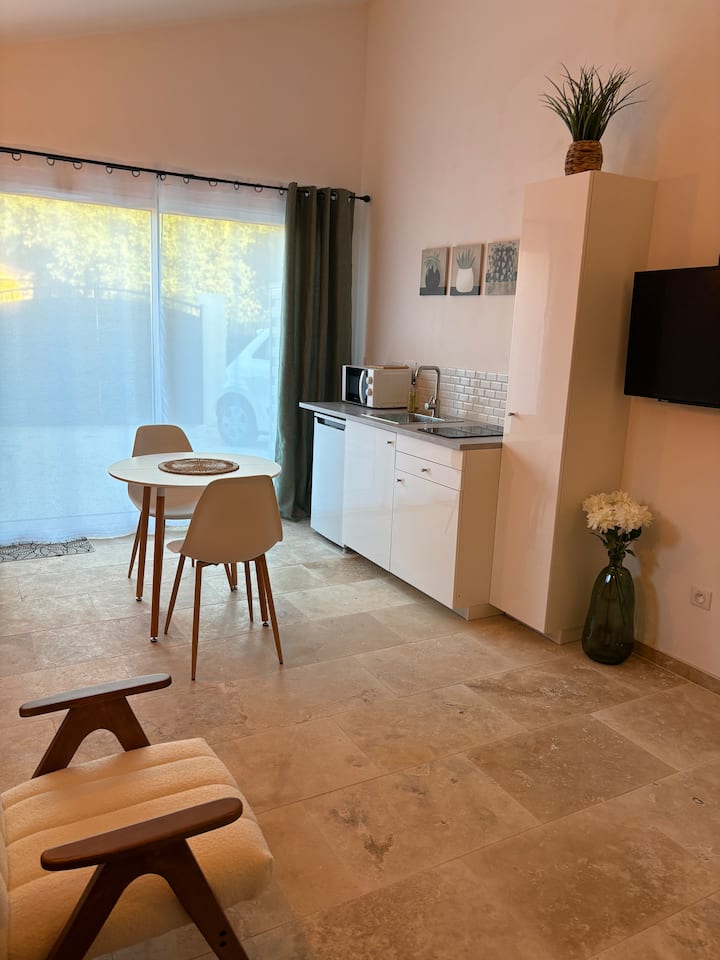 Studio Neuf En Campagne à 5 Km De La Rotonde - 普羅旺斯艾克斯