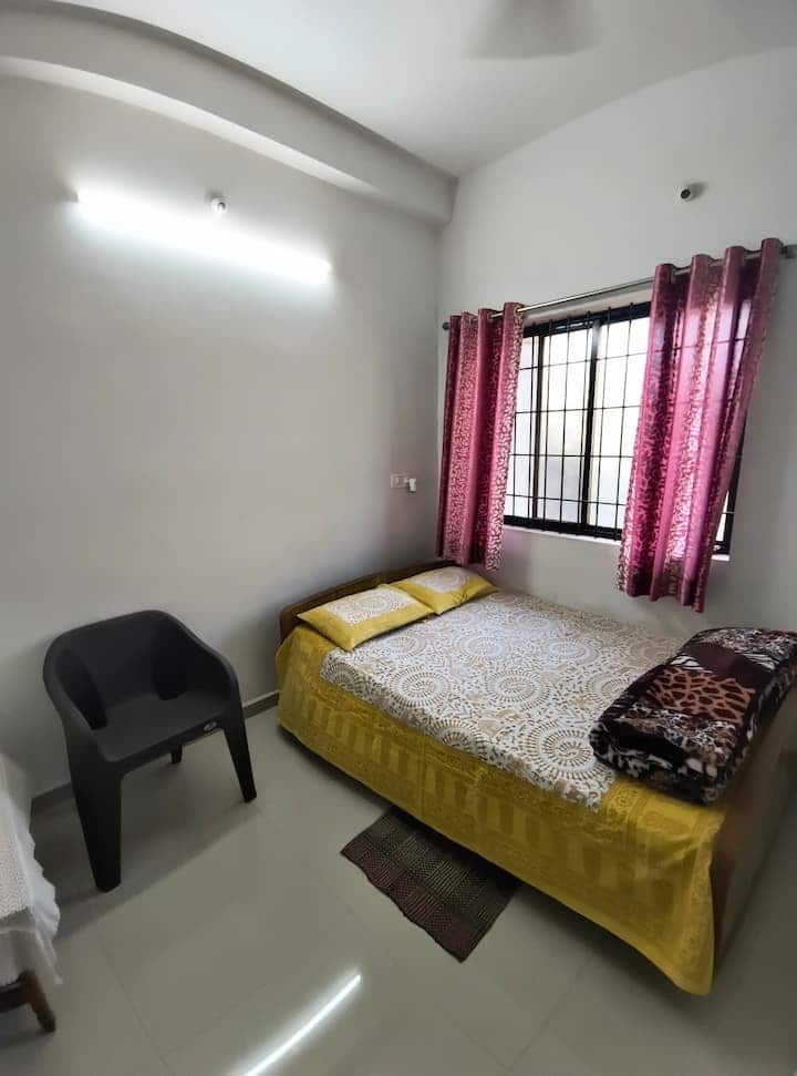 Single Bedroom In A Bungalow - Belagavi