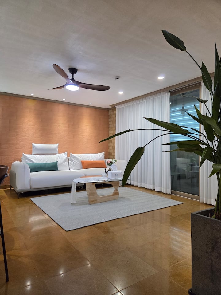 403하이스테이/황토방/황리단길/하나로마트/터미널도보5분/깨끗한숙소/비대면체크인/무료주차 - Gyeongju-si