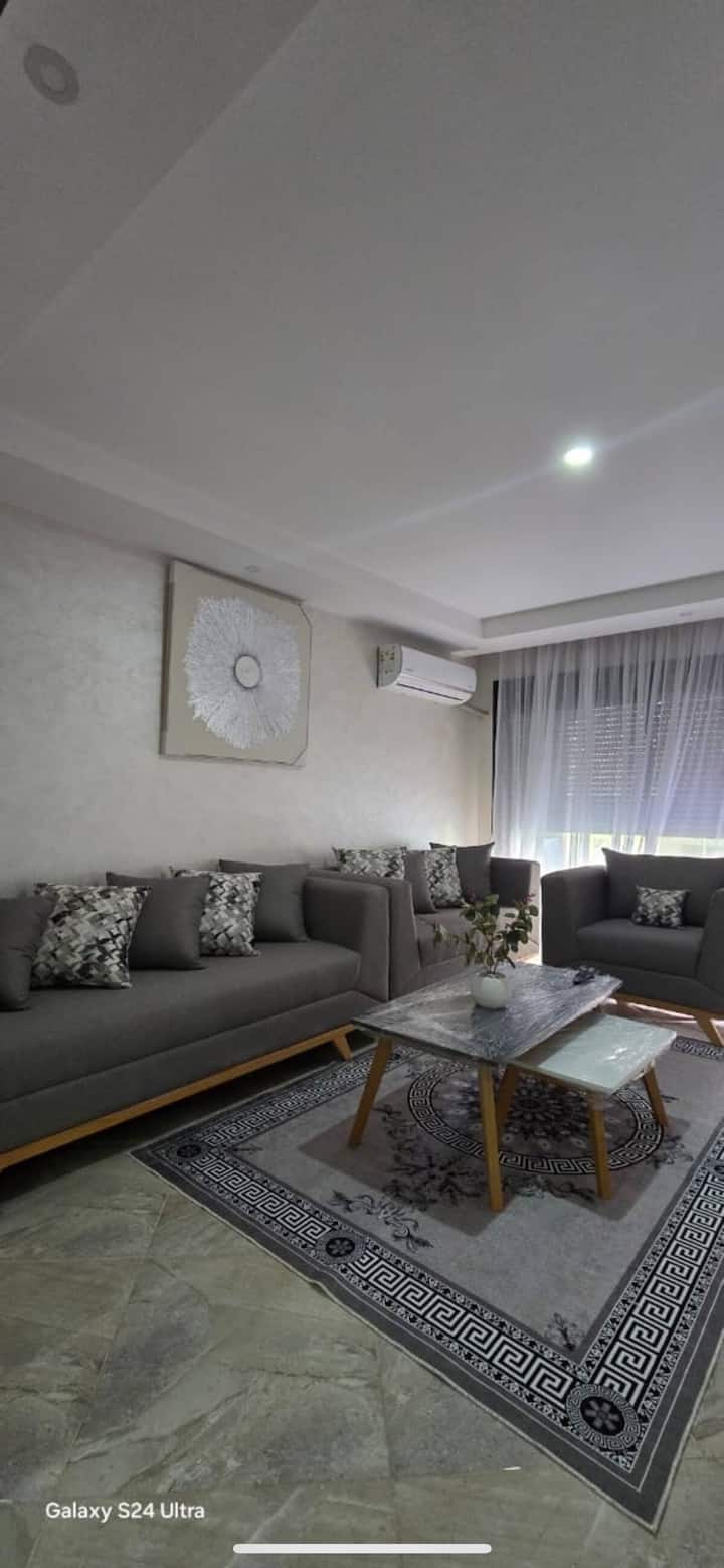 Bel Appartement Spacieux Situé à Oran - Oran