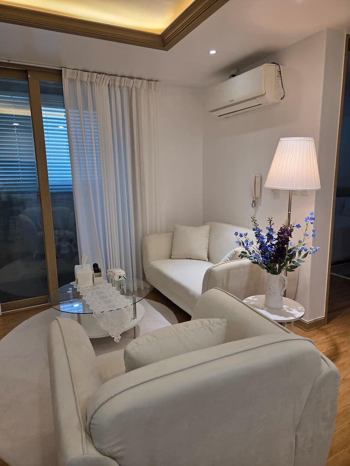 401하이스테이/황리단길/하나로마트/터미널도보5분/깨끗한숙소/비대면체크인 무료주차/뚜벅여행 - Gyeongju-si