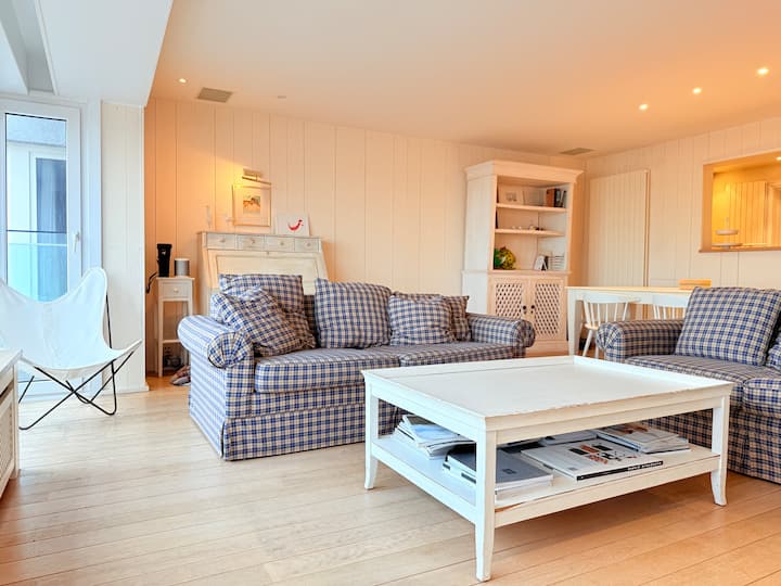 Gezellig Ingericht Appartement Op De Zeedijk - Knokke-Heist