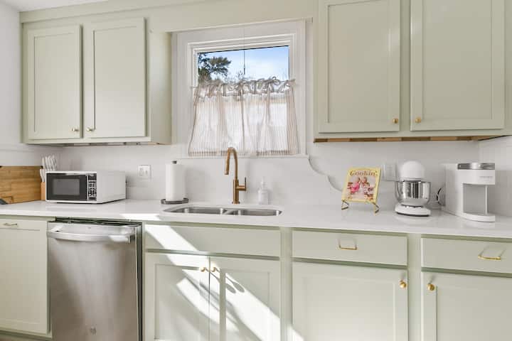 Sweet Home On 22nd! 2 Miles To River Run Park! - Tuscaloosa, AL