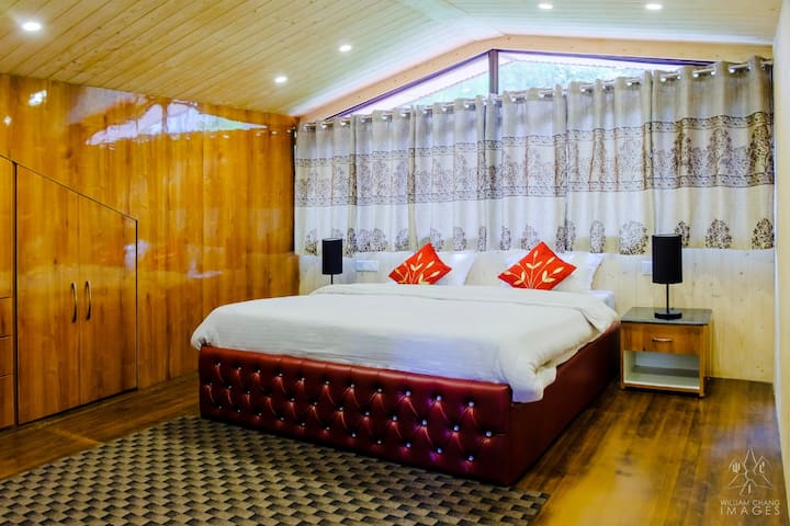 The Cloud House By “The Riff’s Abbey” - Chail