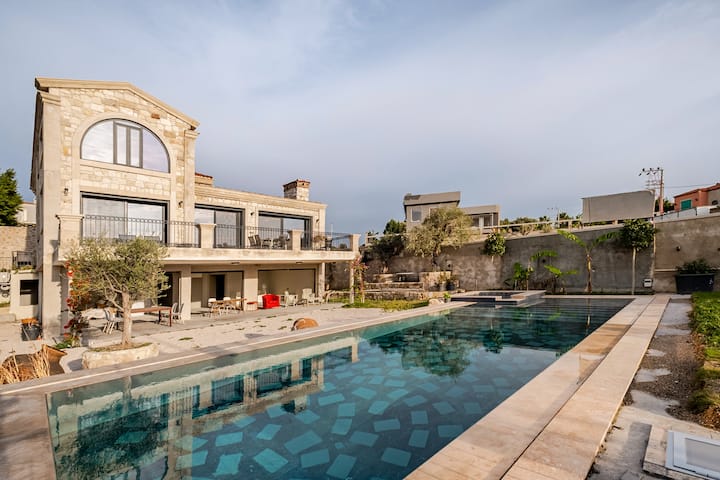 Cosy 2 Bedroom Villa With Fireplace And Sea View - Çeşme