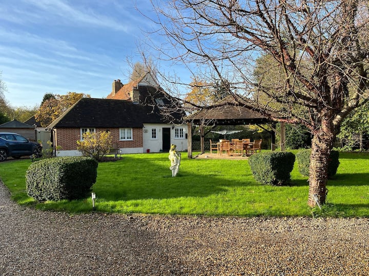 The Bishop's Den - Isle of Sheppey