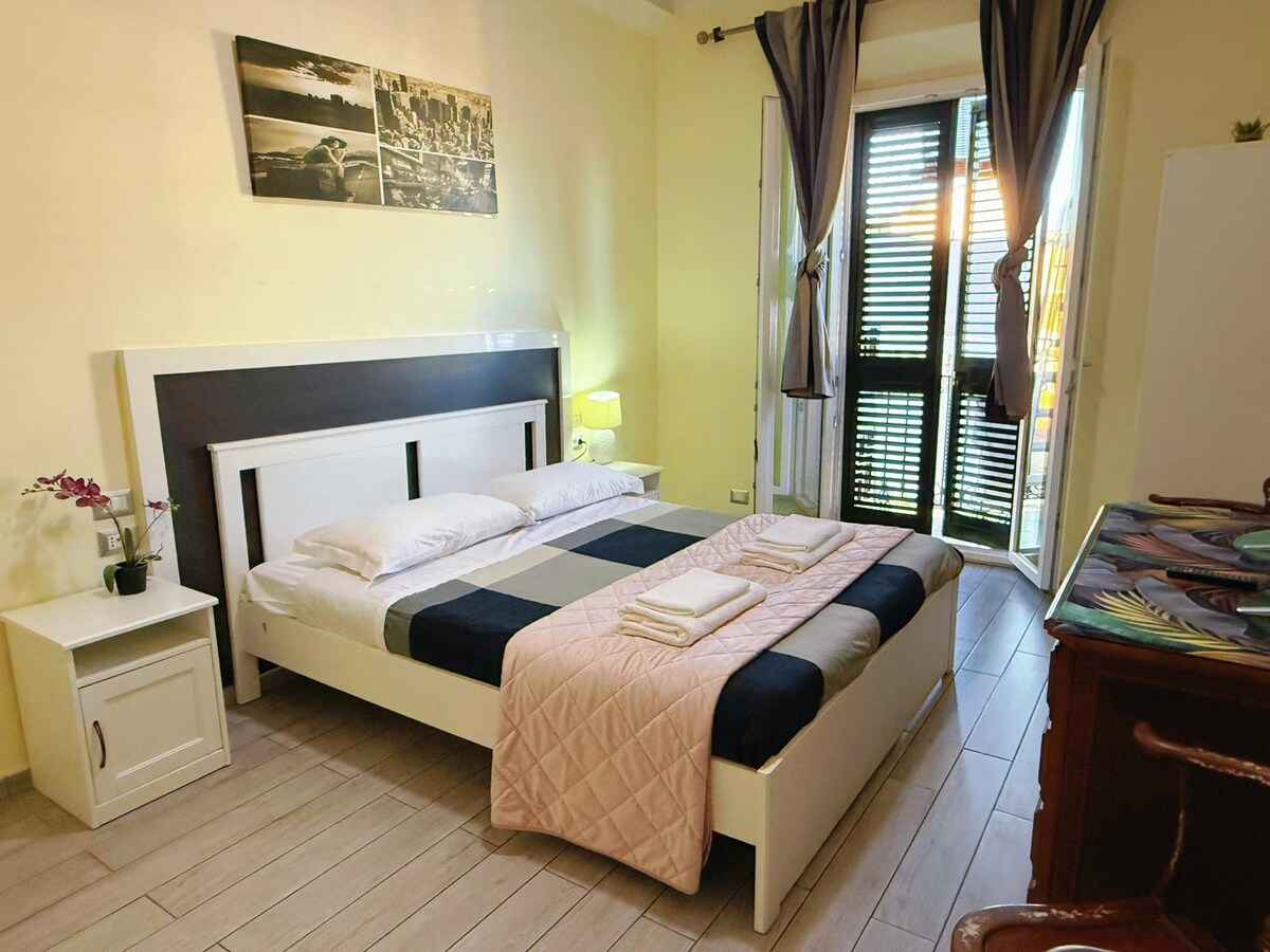 2 pax room private wc near Coliseum and Termini - Flats for Rent in ...