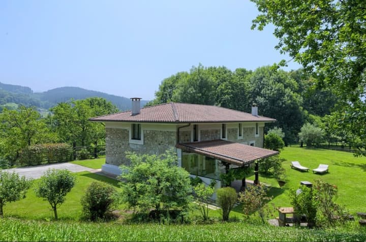 Casa Rural En Igorre Con Jardín Para 8 Huéspedes - Monte Gorbea