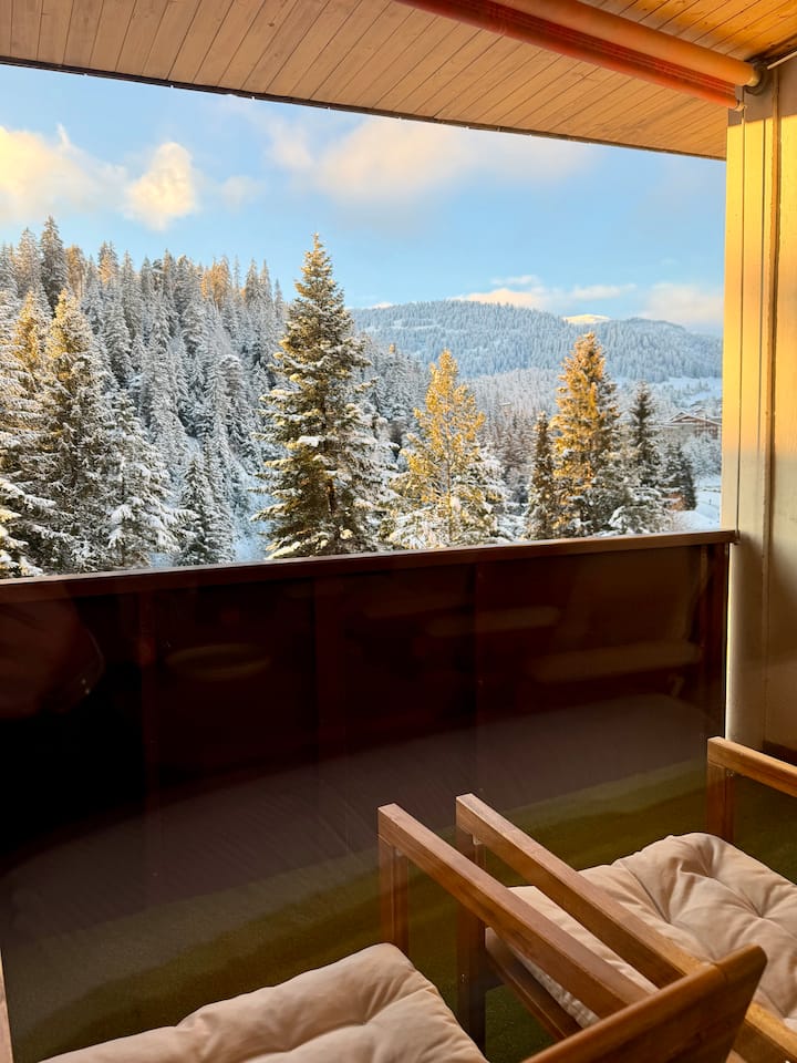 Panoramic Penthouse | Pool • Sauna • Parking - Laax