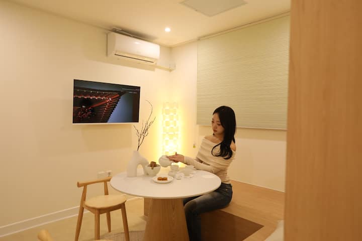 그리다  교동304호 [오픈특가]4인숙소 대구핫플교동,동성로,중앙로역,올리모델링,무료Ott - 大邱