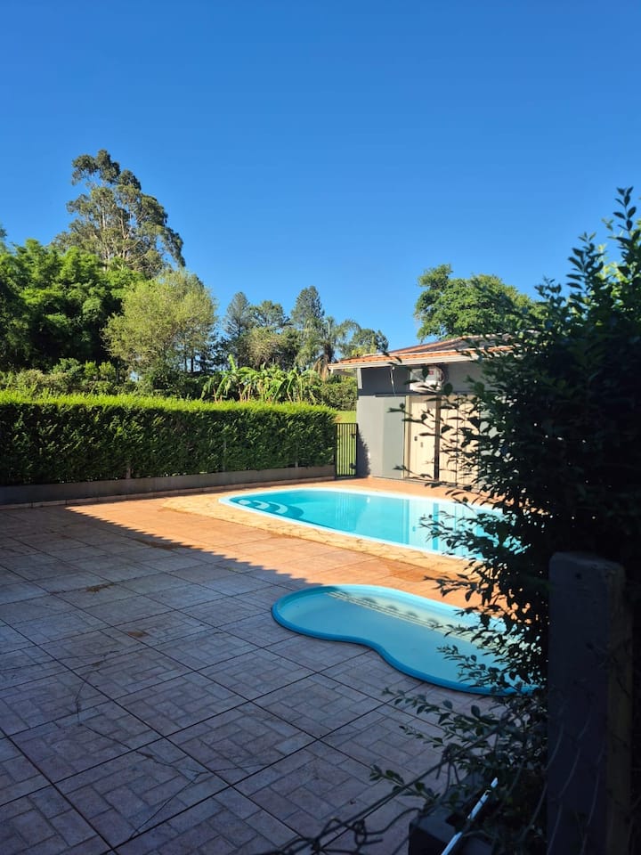 Casa Chacara 2r Em Londrina/pr-piscina E Churrasq - Londrina