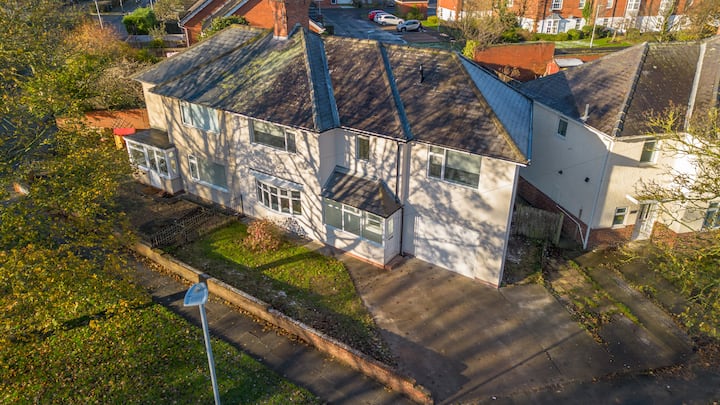 Perfect Booking | Large Home With Double Driveway - Morpeth