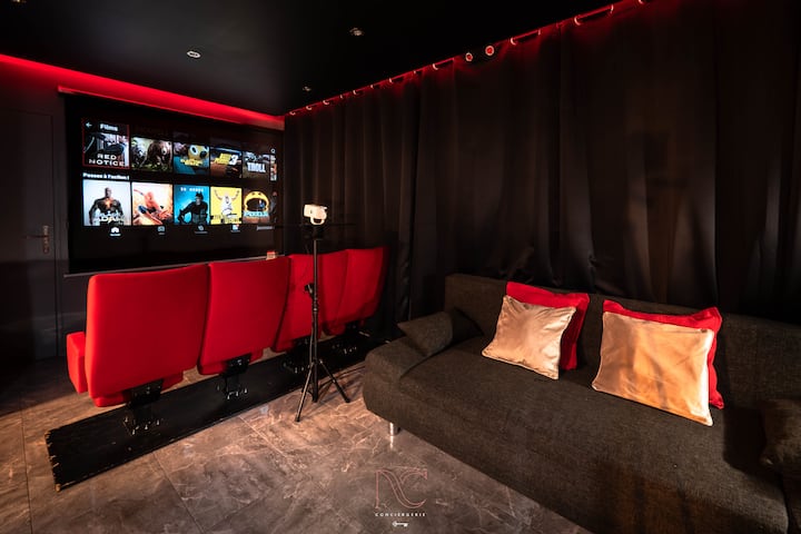 *Cinema Room - Netflix - Disneyland Paris* - Montévrain