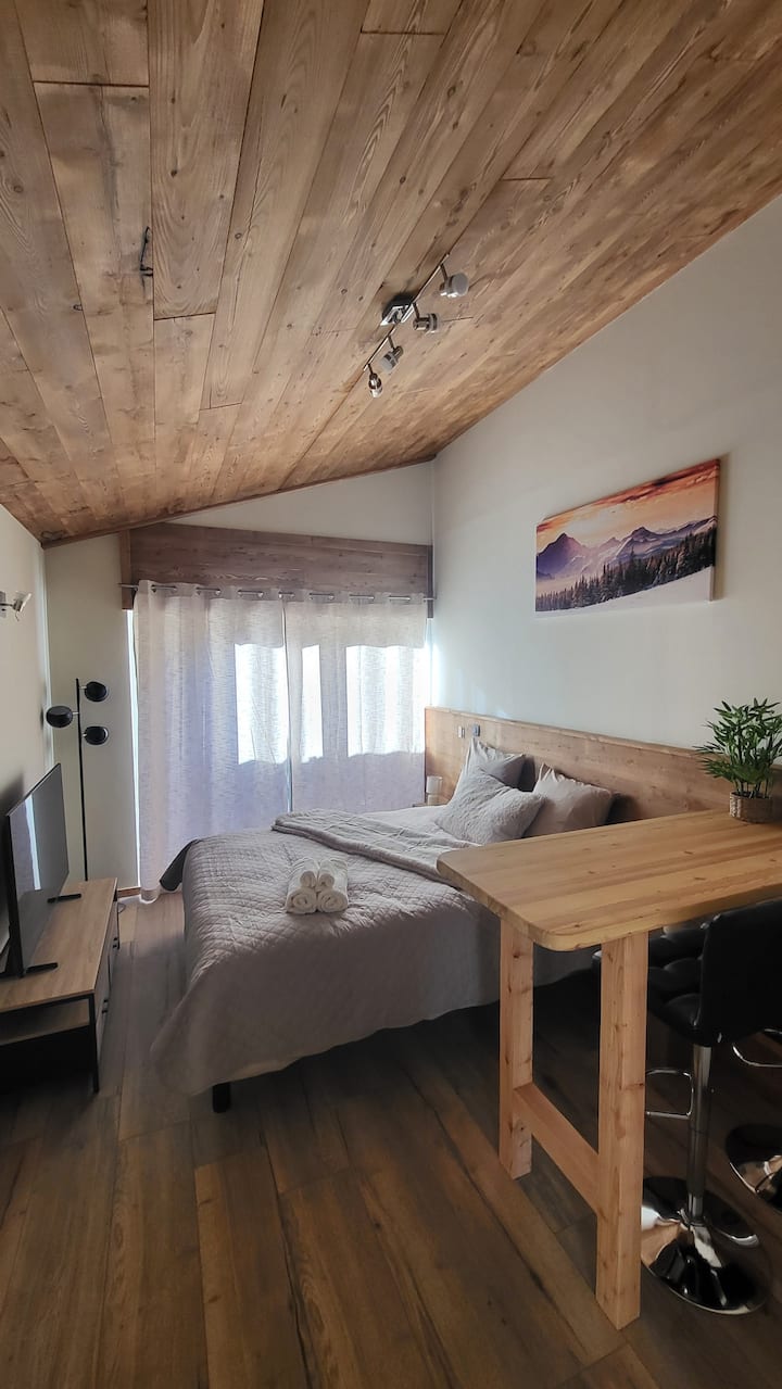 Studio Dans Partie Indépendante De Maison - Le Bourg-d'Oisans