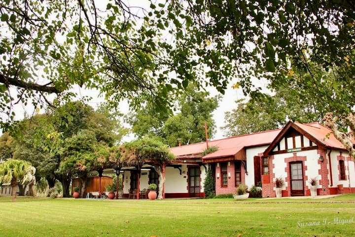 Antigua Estación Restaurada - Casa De Campo - Lobos