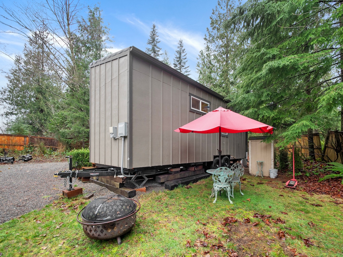 Gemütliches Tiny House am See * Crystal Mountain Escape - Kleine Häuser ...