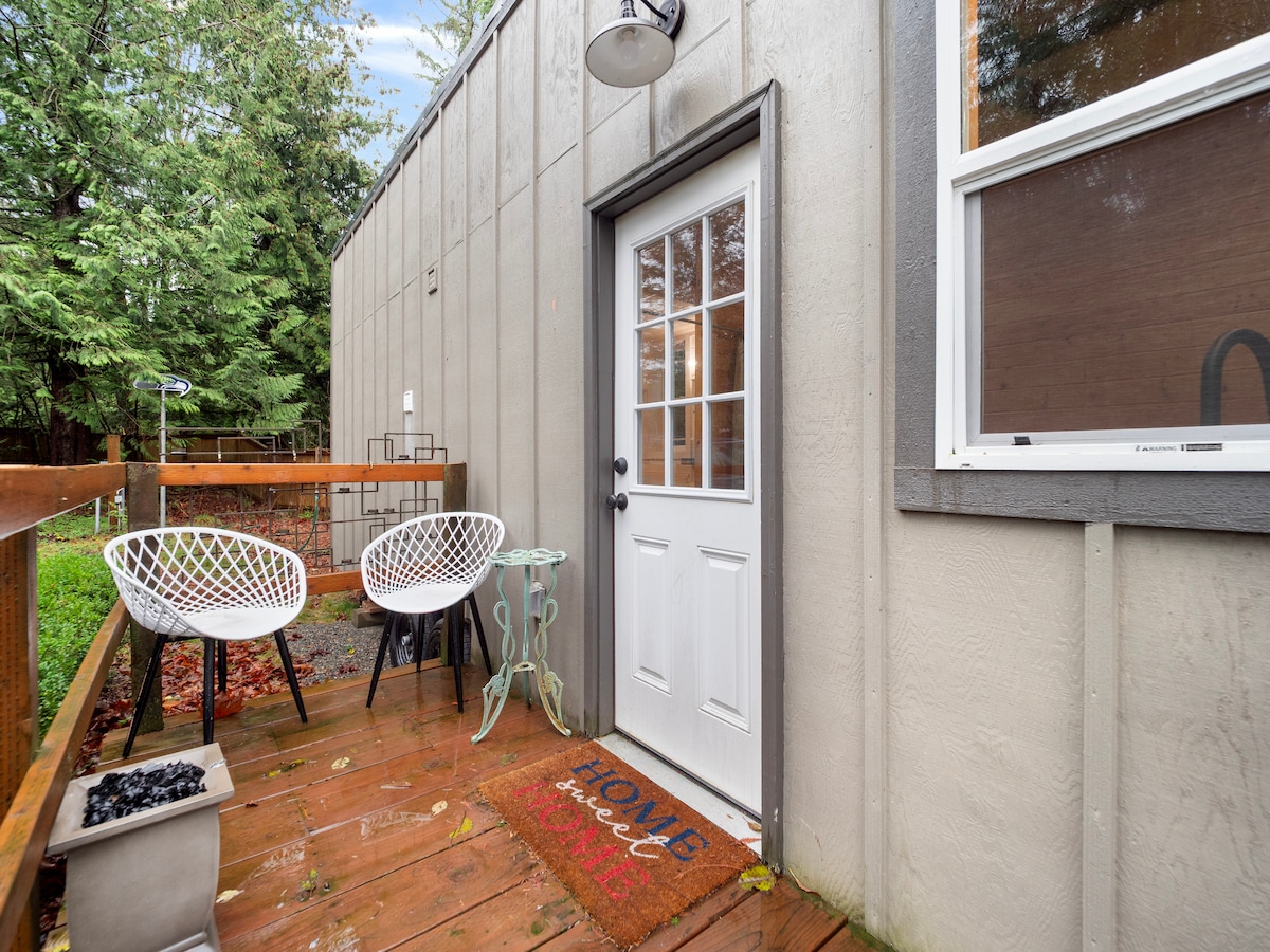 Gemütliches Tiny House am See * Crystal Mountain Escape - Kleine Häuser ...