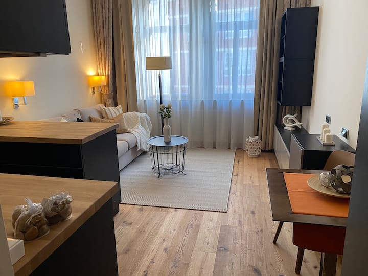 Dwellfort | Modern Apartment In A Fabulous Area - Praga