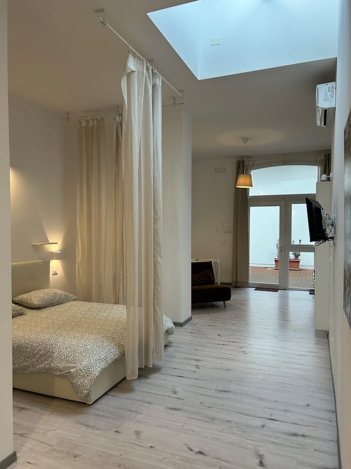 32int7 Amazing Industrial-style Loft - Bologna