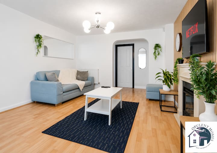 Comfortable 4br Stay | Reading | Parking/sleeps 10 - Reading