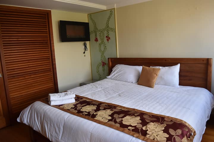 Cozy Stay + Secret Letter In Central Cuenca - Cuenca