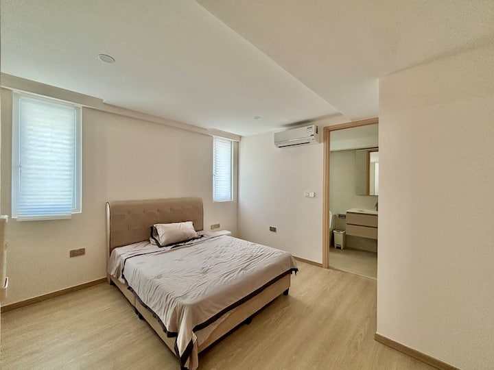 Spacious Ensuite Japandi. New Reno. 3 Room Or Solo - Singapore