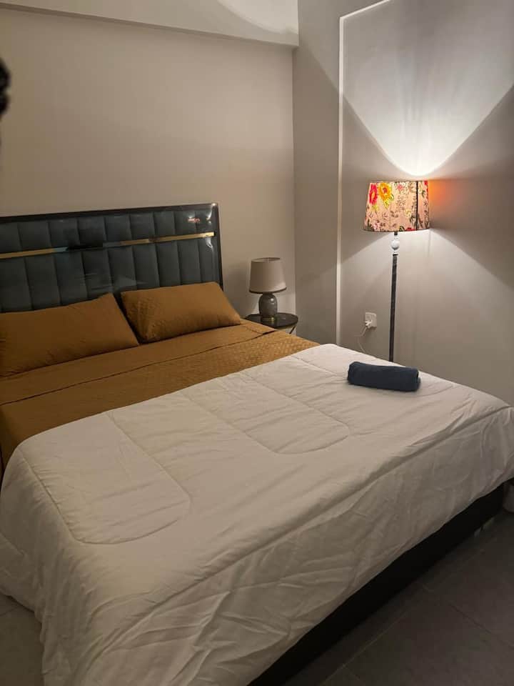 Cozy & Budget Friendly 2br Apartment On 1st Floor - Karachi