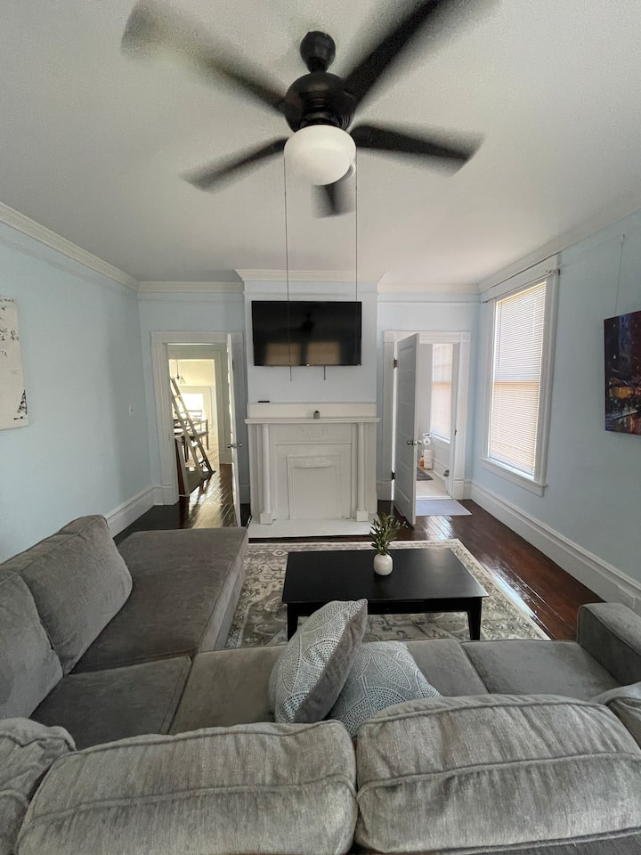 Montgomery Loft - Montgomery