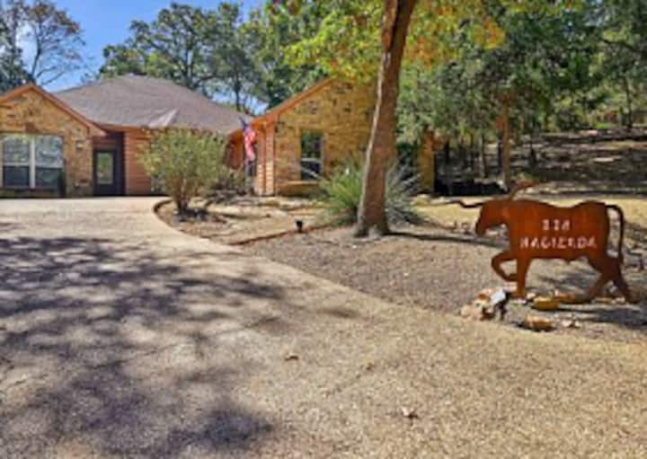 Hillside Hide Away On Lake Texoma - Pottsboro, TX