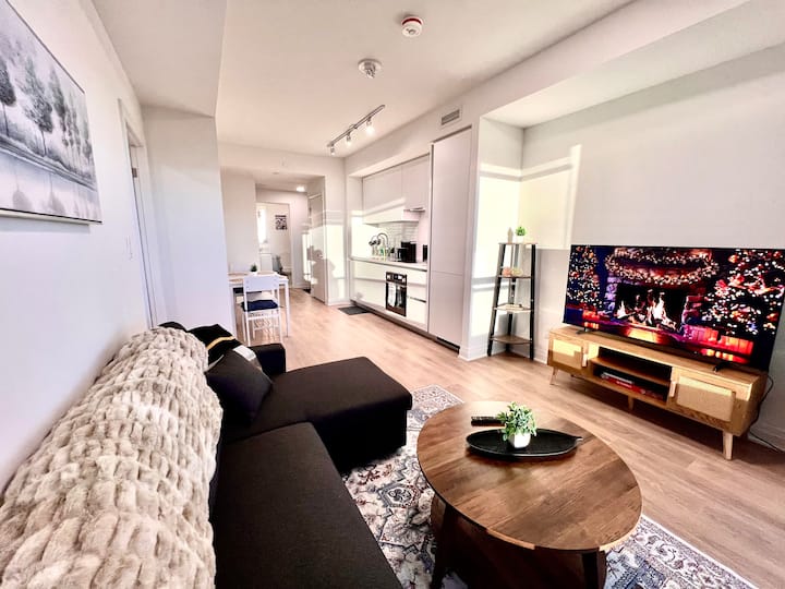 Elite Sky Residence • Steps To Sq 1 • Free Parking - Mississauga