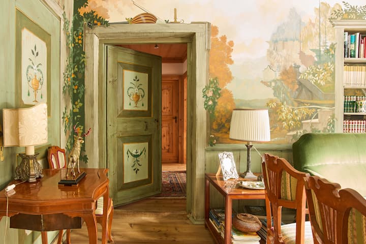 19th-century Noble Residence ~ Indoor Parking - Cortina d'Ampezzo