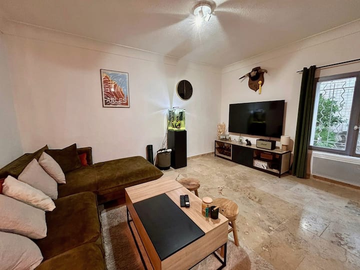 Appartement Pour 2 Avec Parking Privatisé - Beaucaire