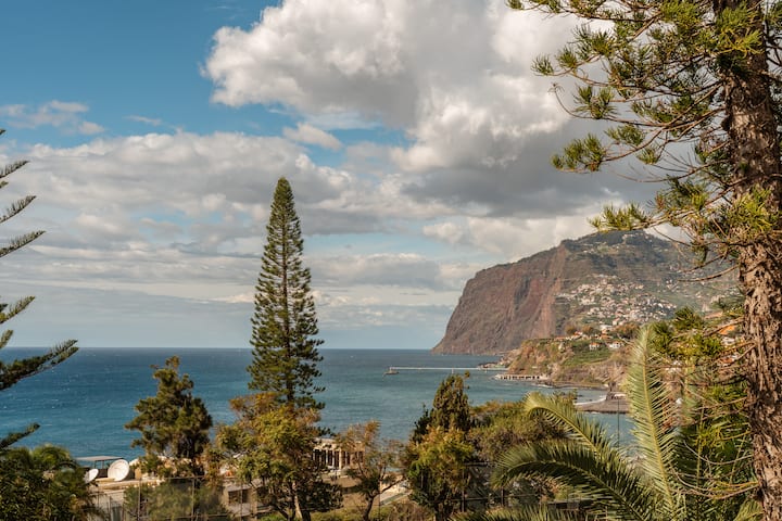 Brand New - Sea View - Pool- Parking - Market -Gym - Funchal