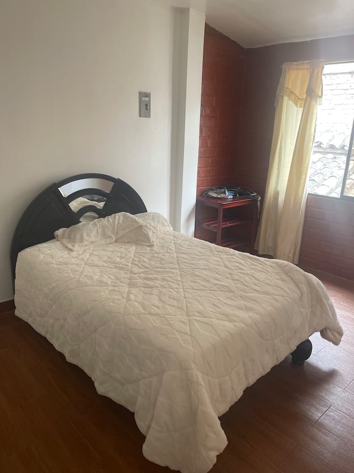 En El Corazón De Vilcabamba, A Pocos Paso Del Park - Vilcabamba