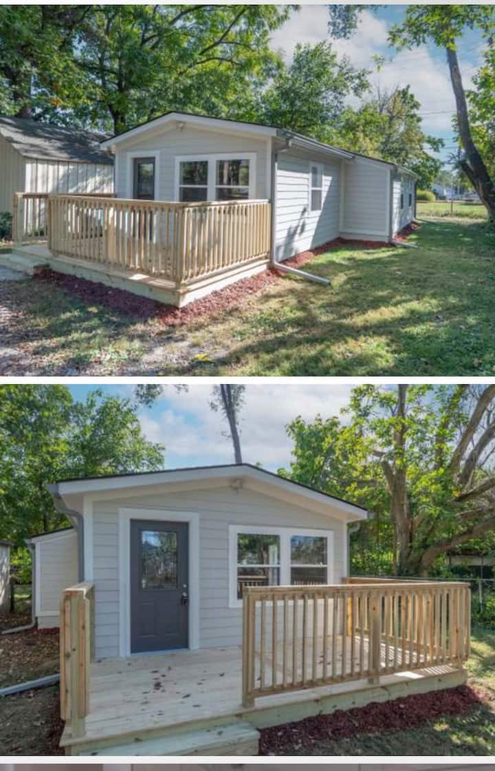 Stylish Bungalow Close To Everything! - Indianapolis