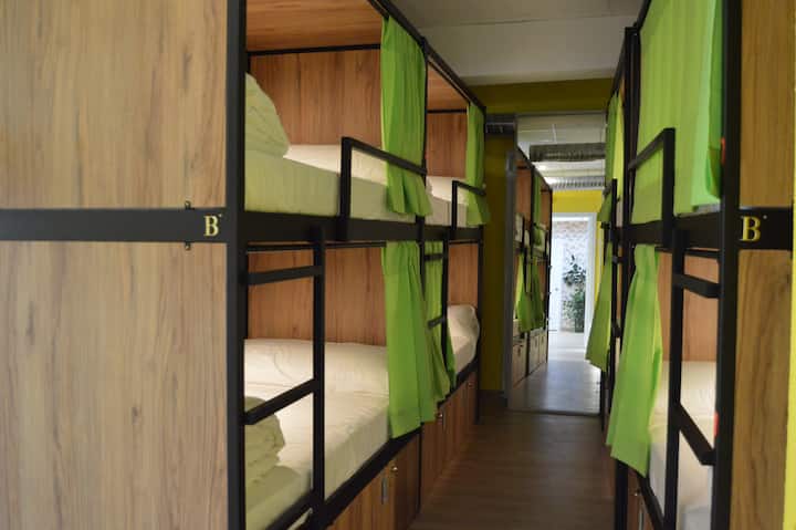 -Cama Individual En Espacio Compartido Mixto. - Madrid