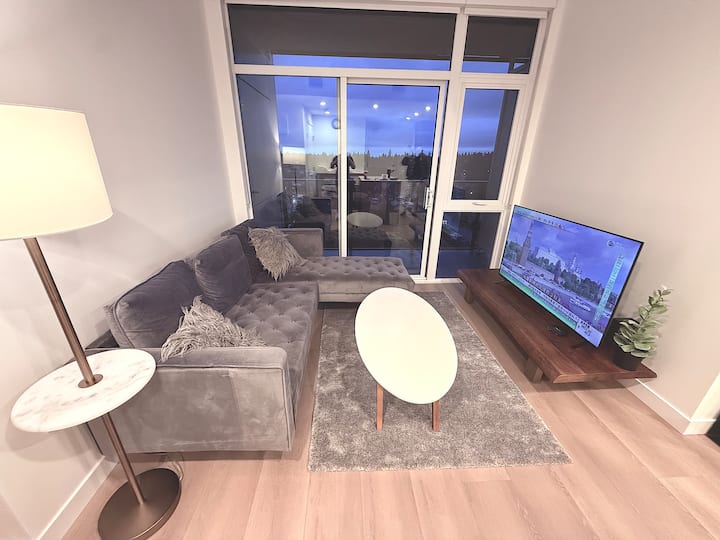 “New”luxury Modern Ac 1br Apt Steps To Skytrain - New Westminster