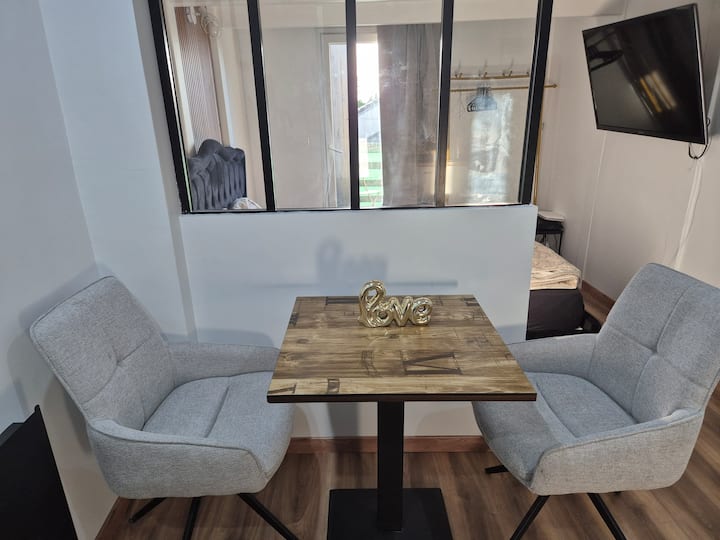 Studio Confortable Avec Un Parking Gratuit. - Villepinte